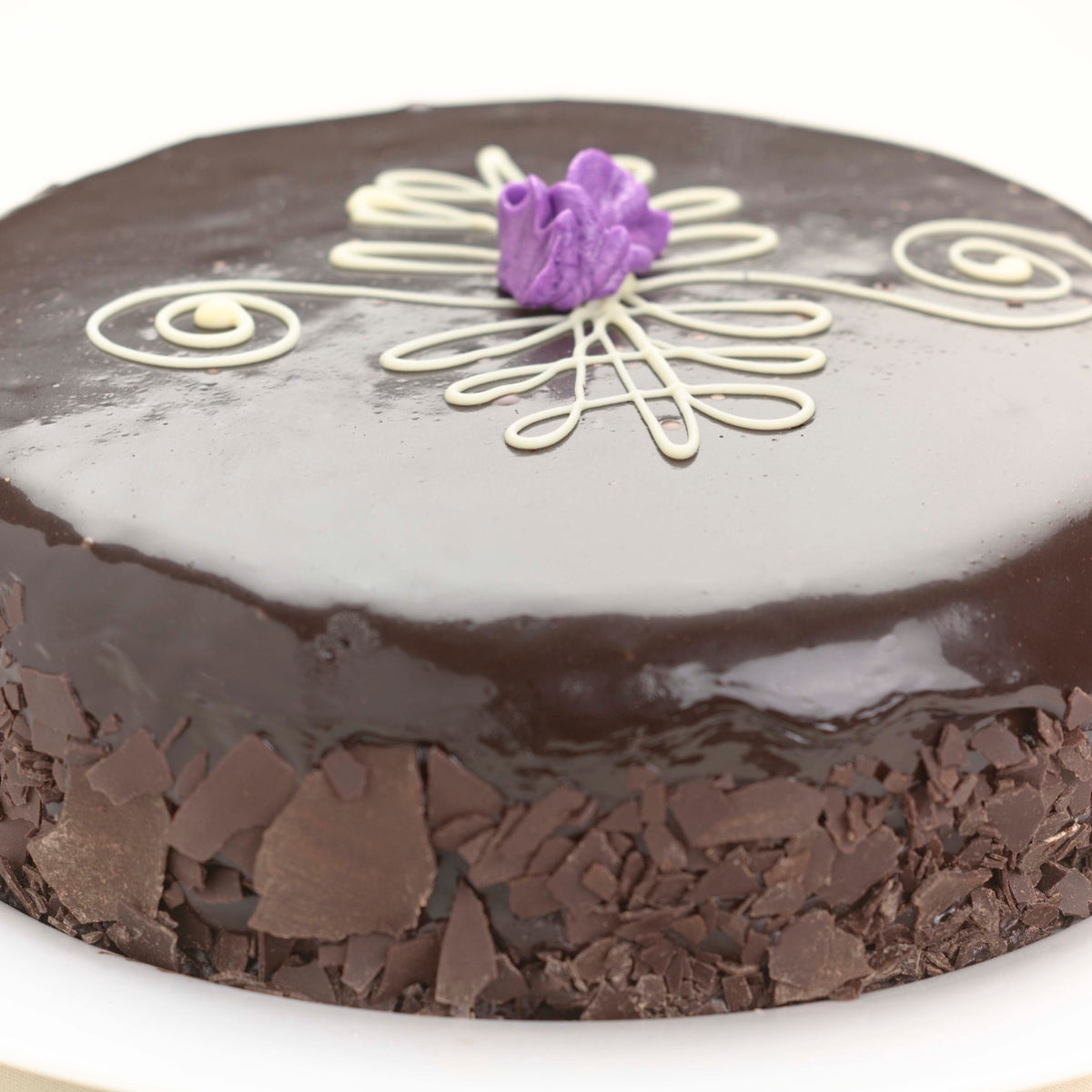 Build Your Own Cake – Lou's Restaurant & Bakery